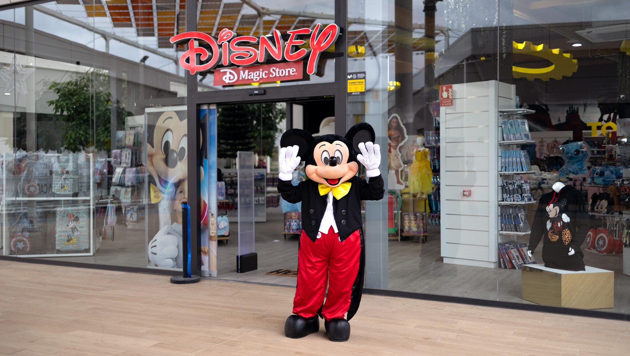 Magic Disney Store - Way Dos Hermanas